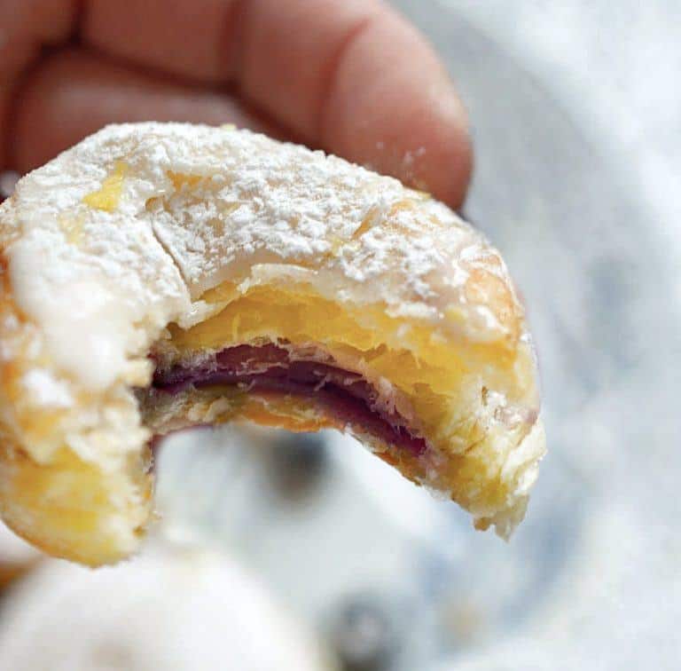 Blueberry Cronut Recipe- An Irresistible Baked Pastry with Lemon